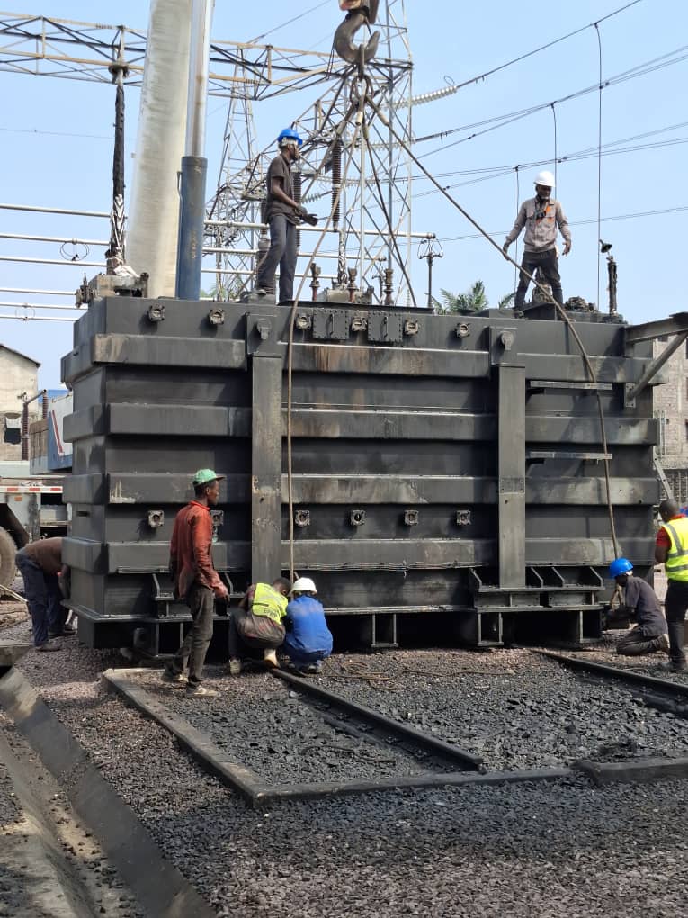 SNEL SA : Le transformateur endommagé à Funa mis à l’écart – L'info qui ...